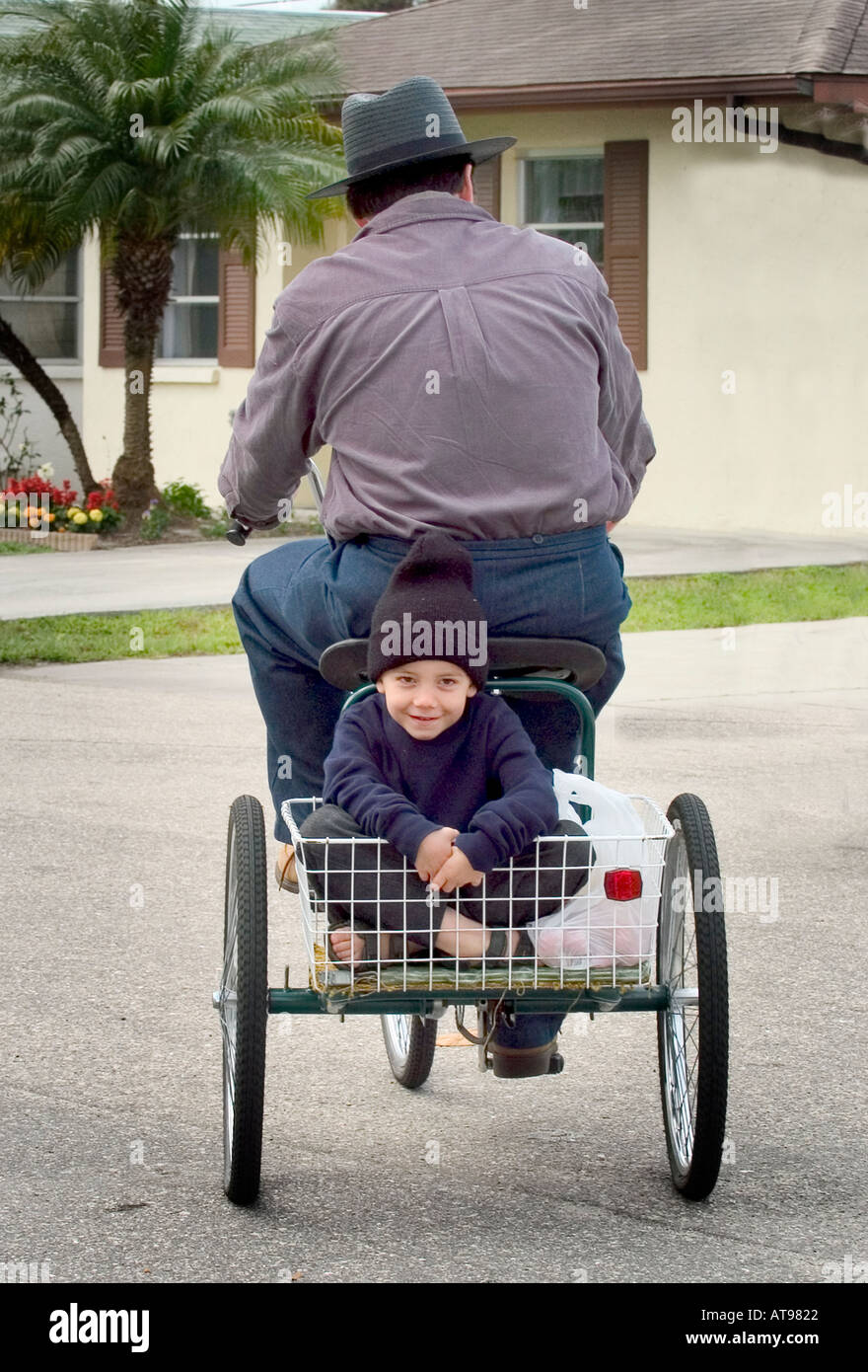 Amish activities at their winter quarters at Pinecraft Village Sarasota ...