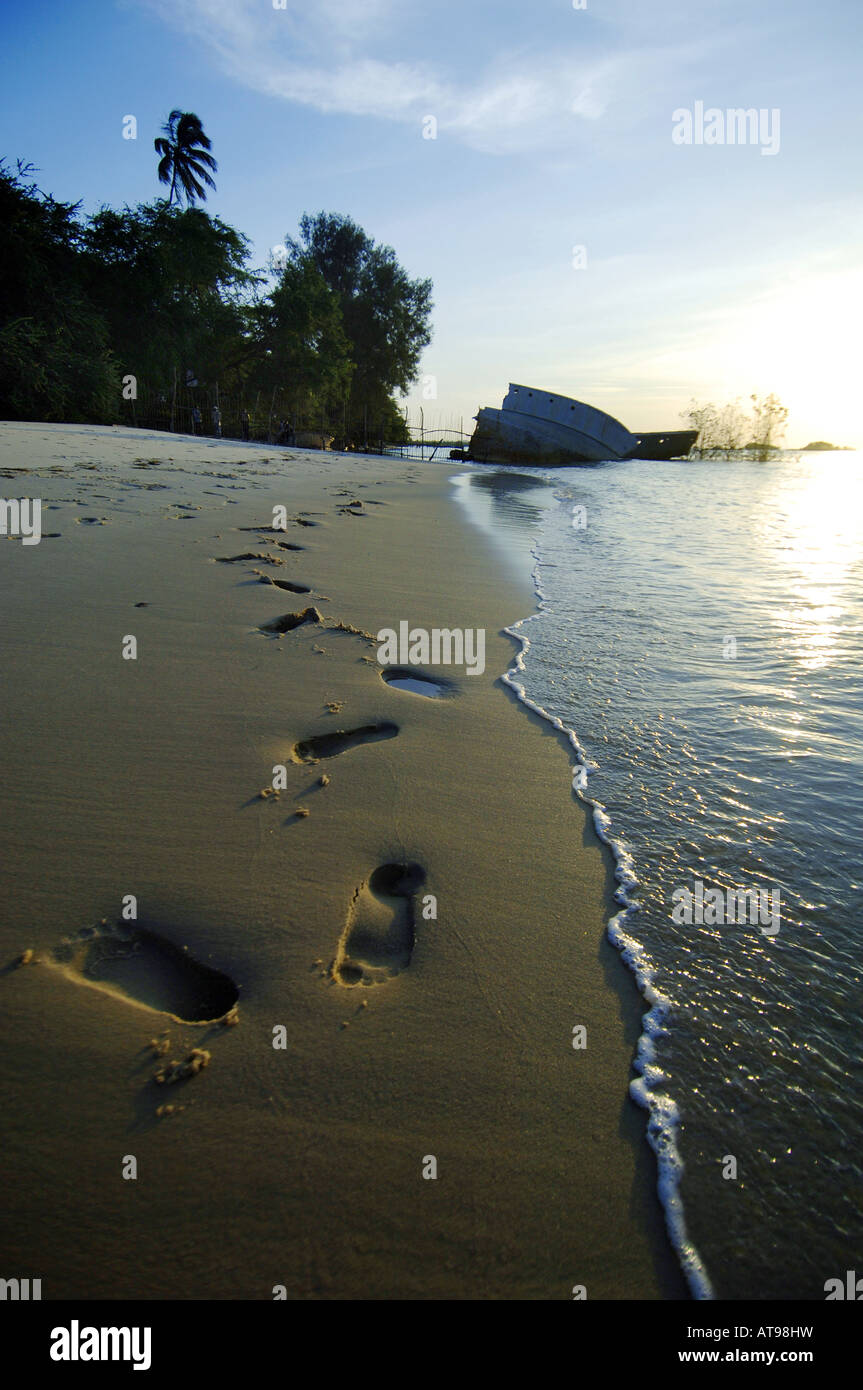 Sunset on the Indian Ocean at Maruhubi beach resort in Stone Town ...