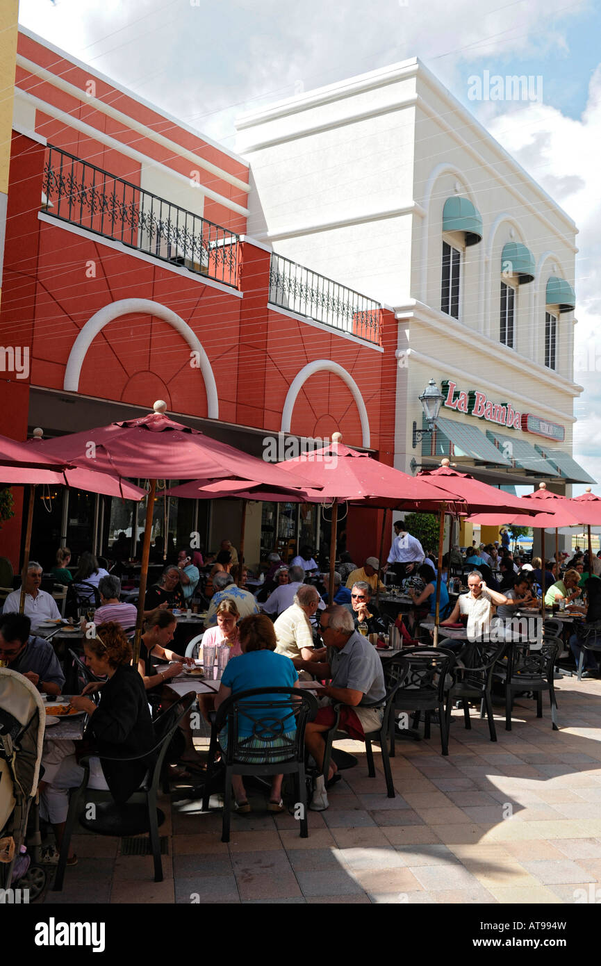 Shopping mall florida outside hi-res stock photography and images - Alamy