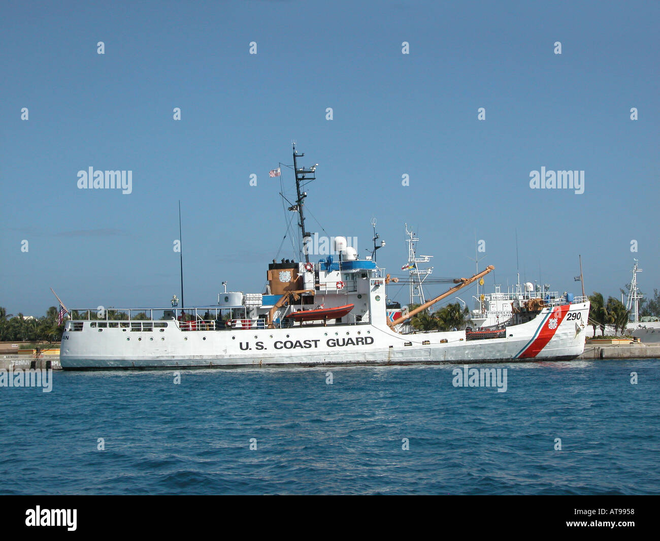 United states coast guard uniform hi-res stock photography and images ...