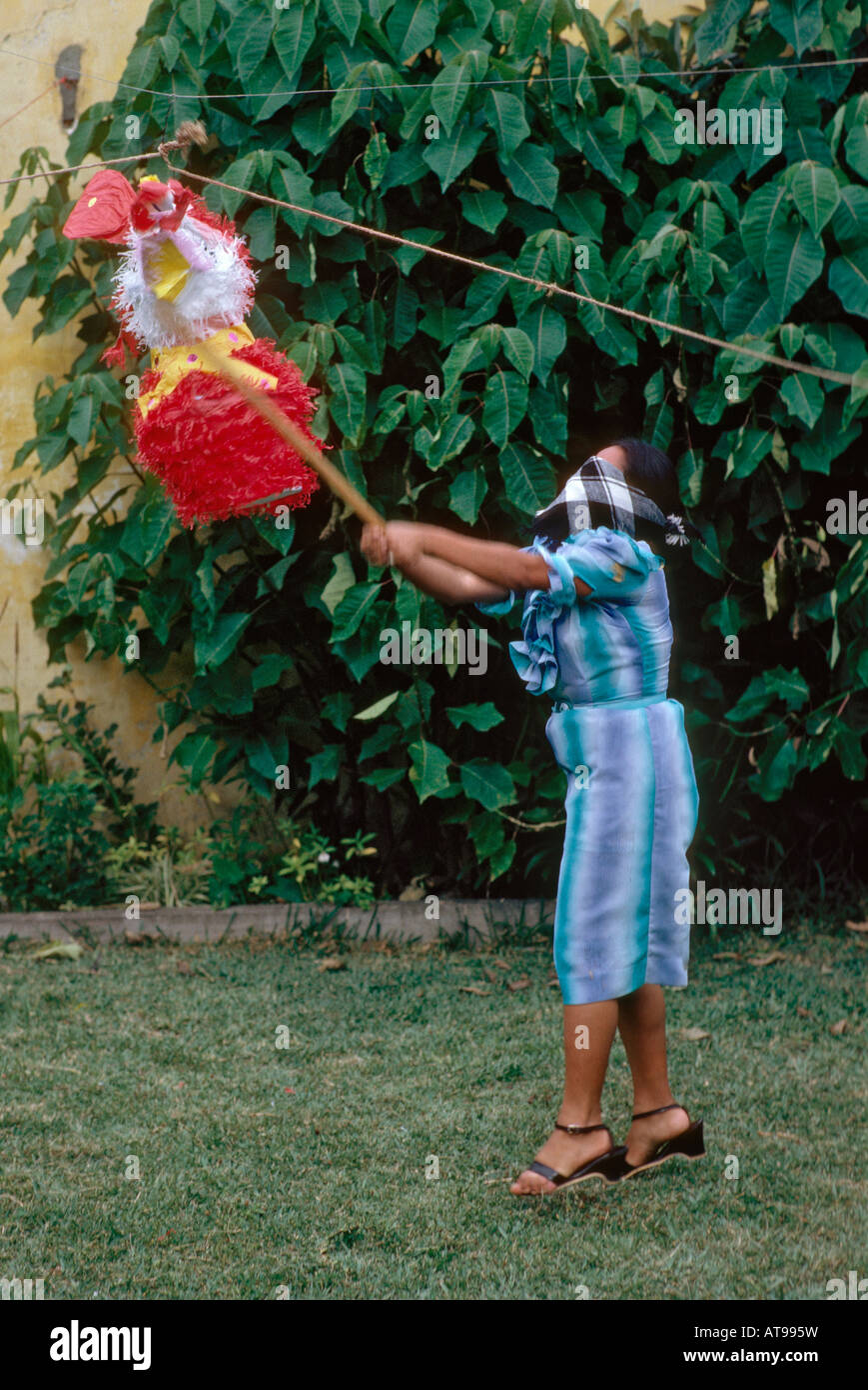 Guatemalan indian woman hi-res stock photography and images - Alamy