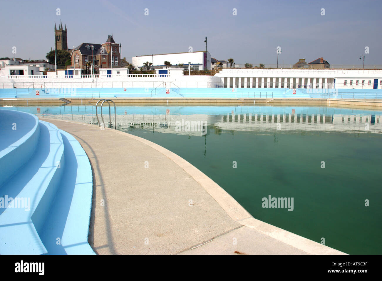 Penzance lido hi-res stock photography and images - Alamy