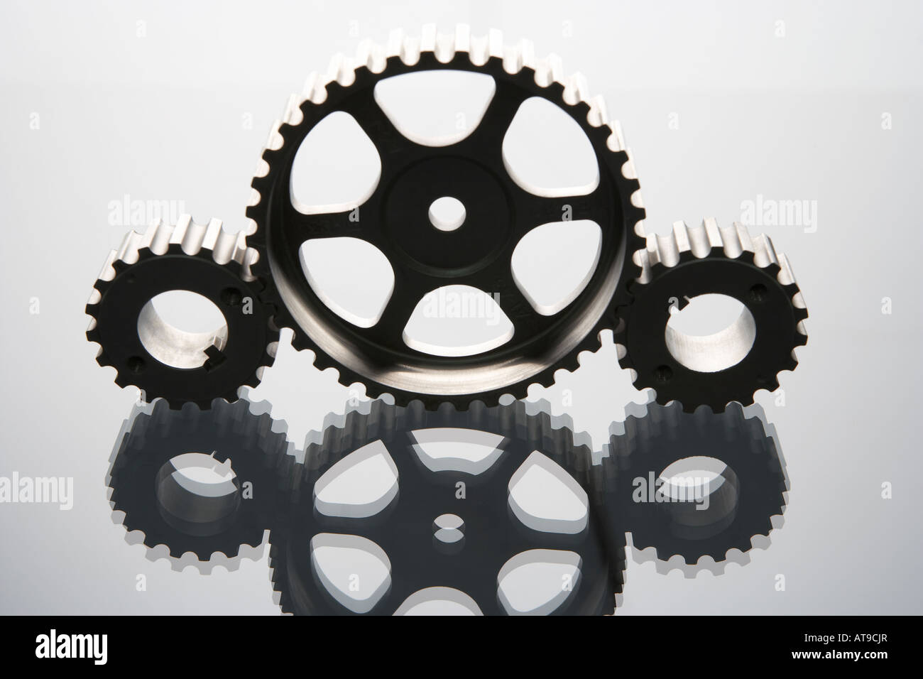 Gearbox cogs hi-res stock photography and images - Alamy