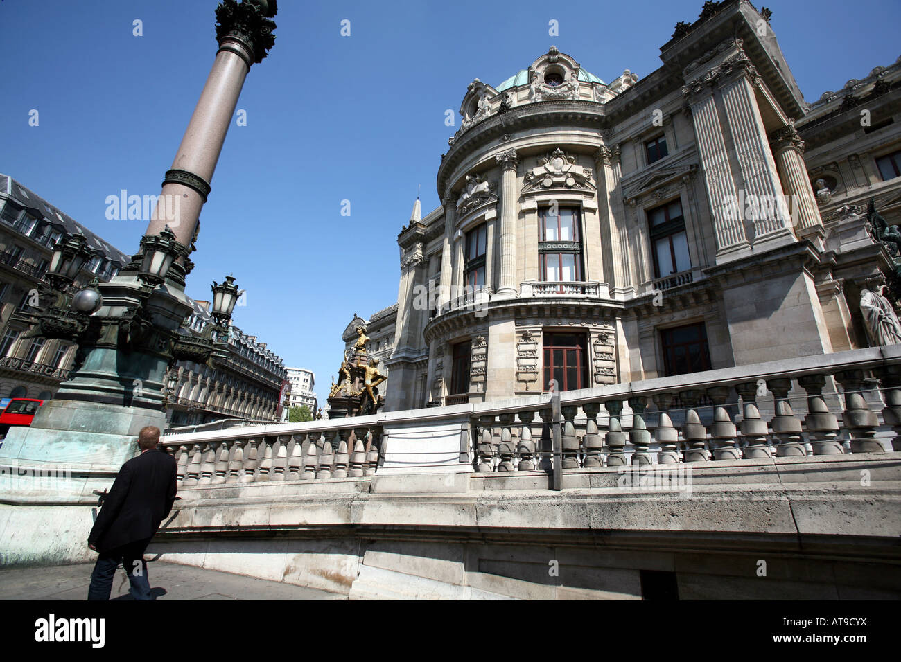 opera district paris Stock Photo - Alamy