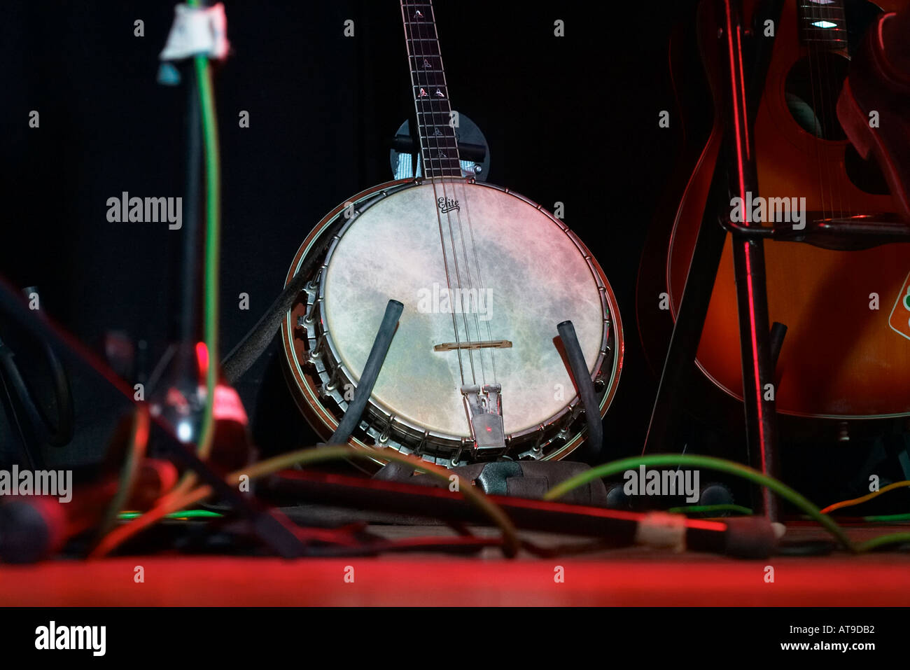 Banjo art hi-res stock photography and images - Alamy