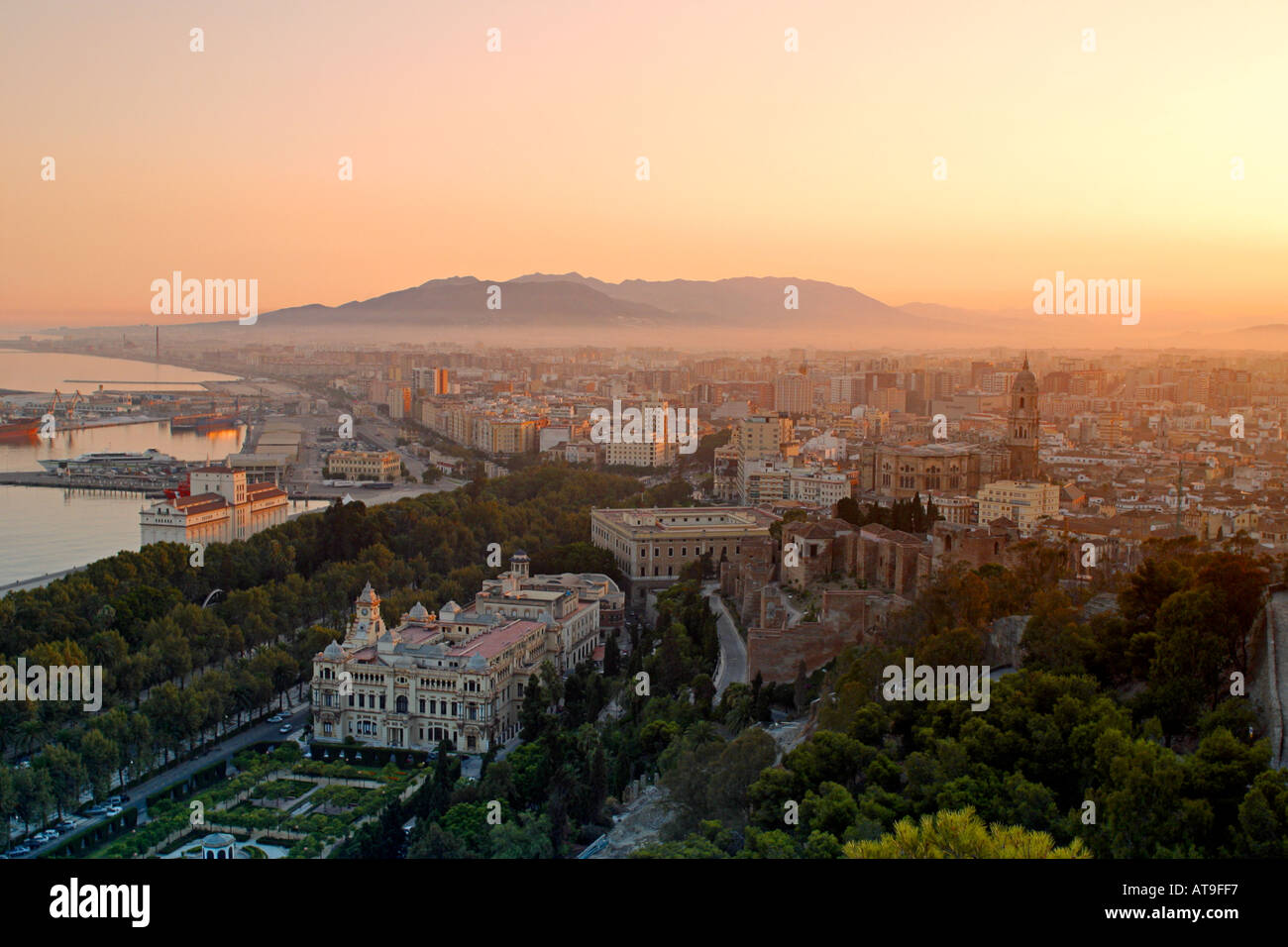 Málaga hi-res stock photography and images - Alamy