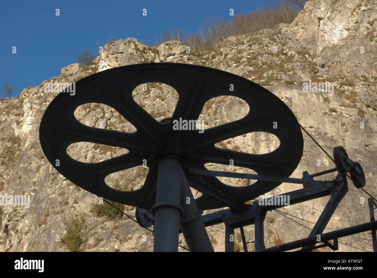 Cable car mechanism wheels hi-res stock photography and images - Alamy