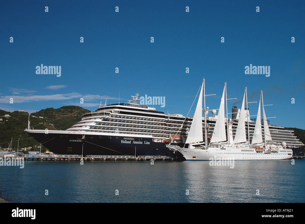Cruise Ships Size Contrast Comparison Large Small Tall Sailing Vessel Cruise Ships Size Contrast Comparison Large Small Tall Sailing Vessel