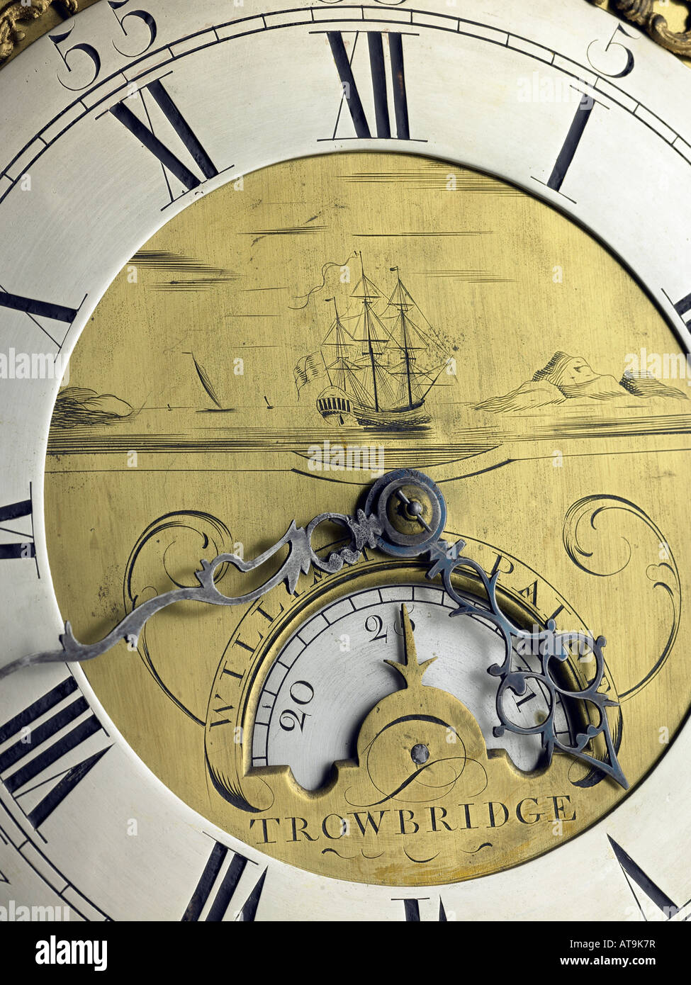 Longcase clock hi-res stock photography and images - Alamy