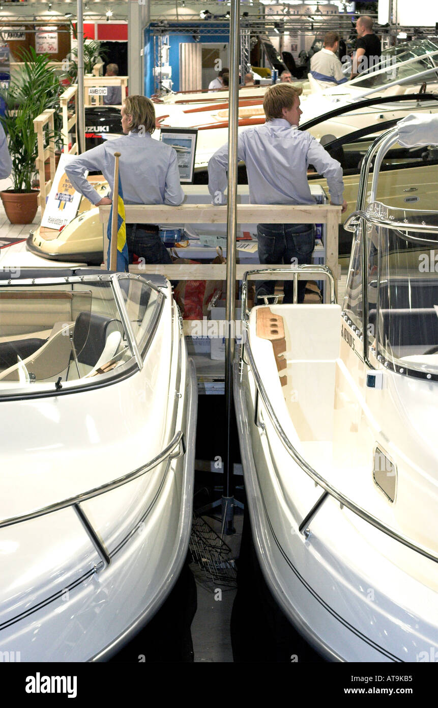 Marine leisure boat construction hi-res stock photography and images ...