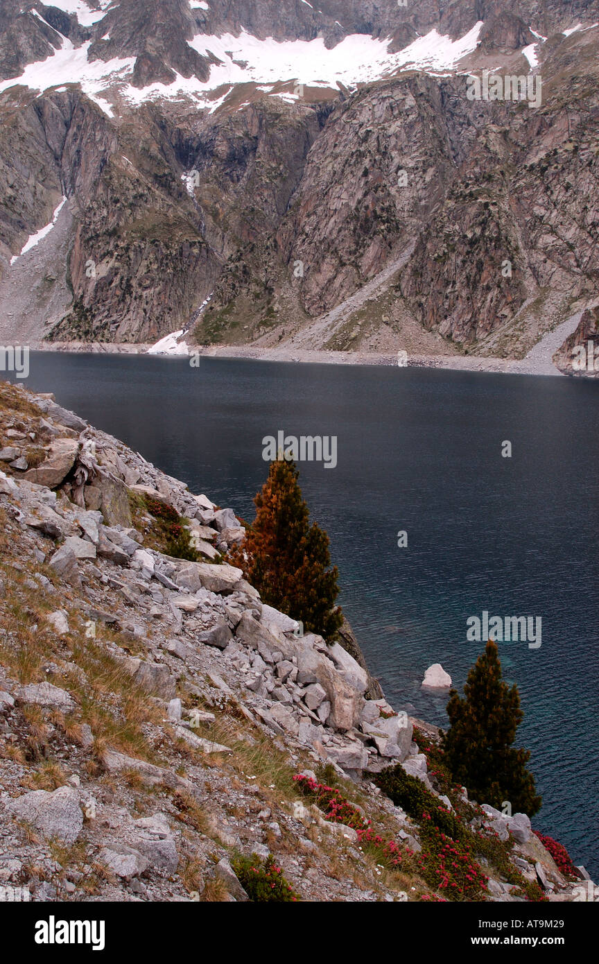 Lac de Cap de Long in the French Pyrenees Stock Photo - Alamy