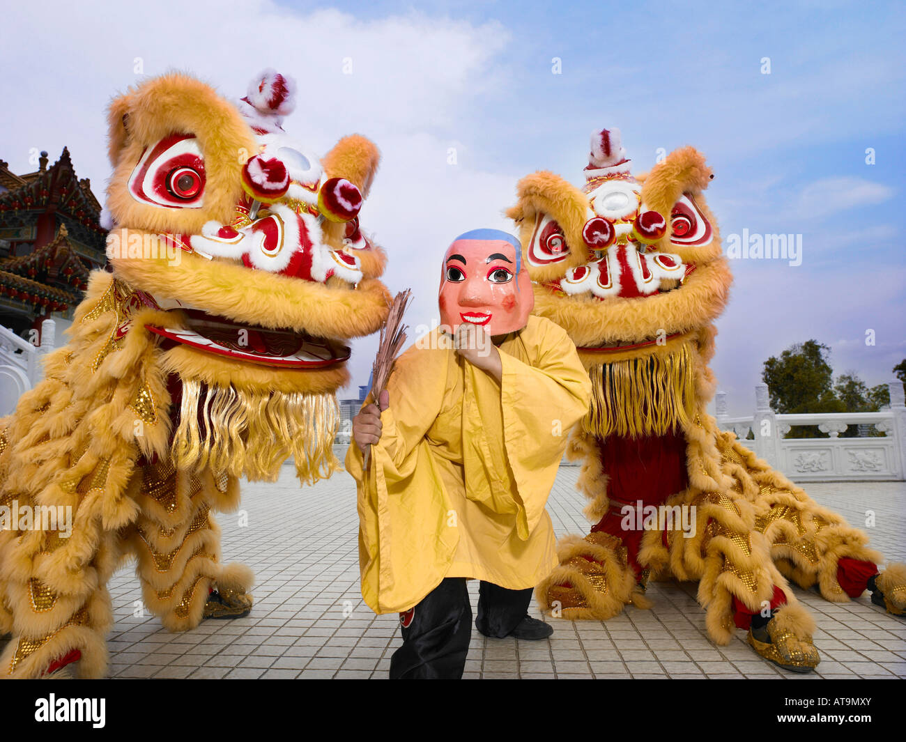 traditional lion dance performance Stock Photo - Alamy