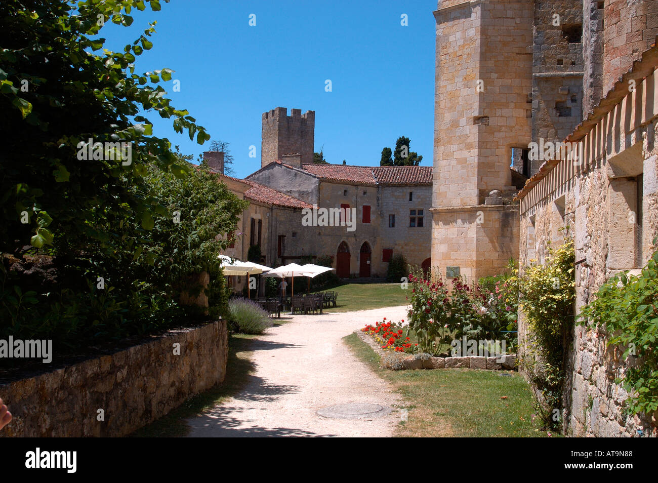 Larressingle, the smallest fortified village in France, nestling in the ...