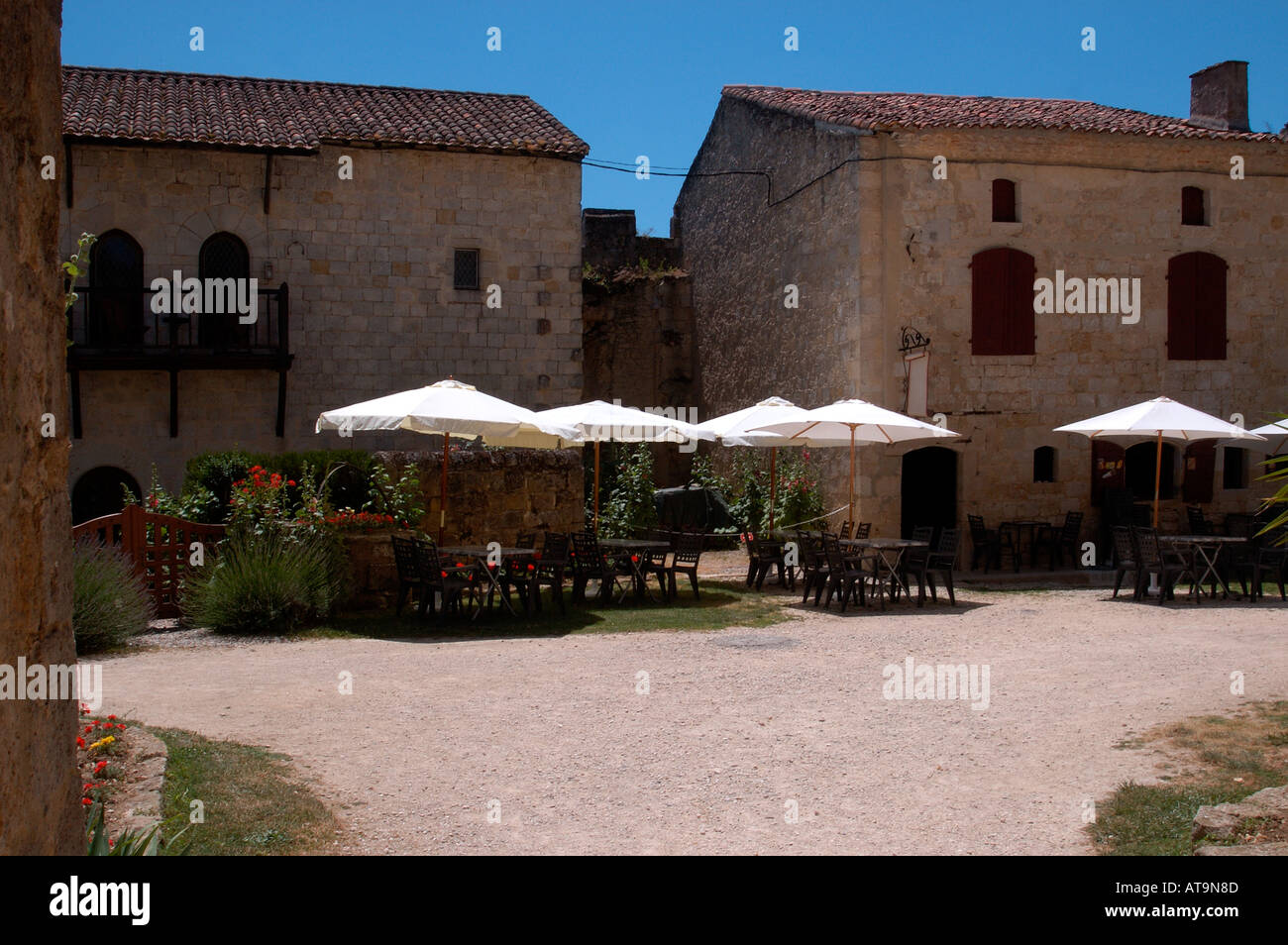 Larressingle, the smallest fortified village in France, nestling in the ...
