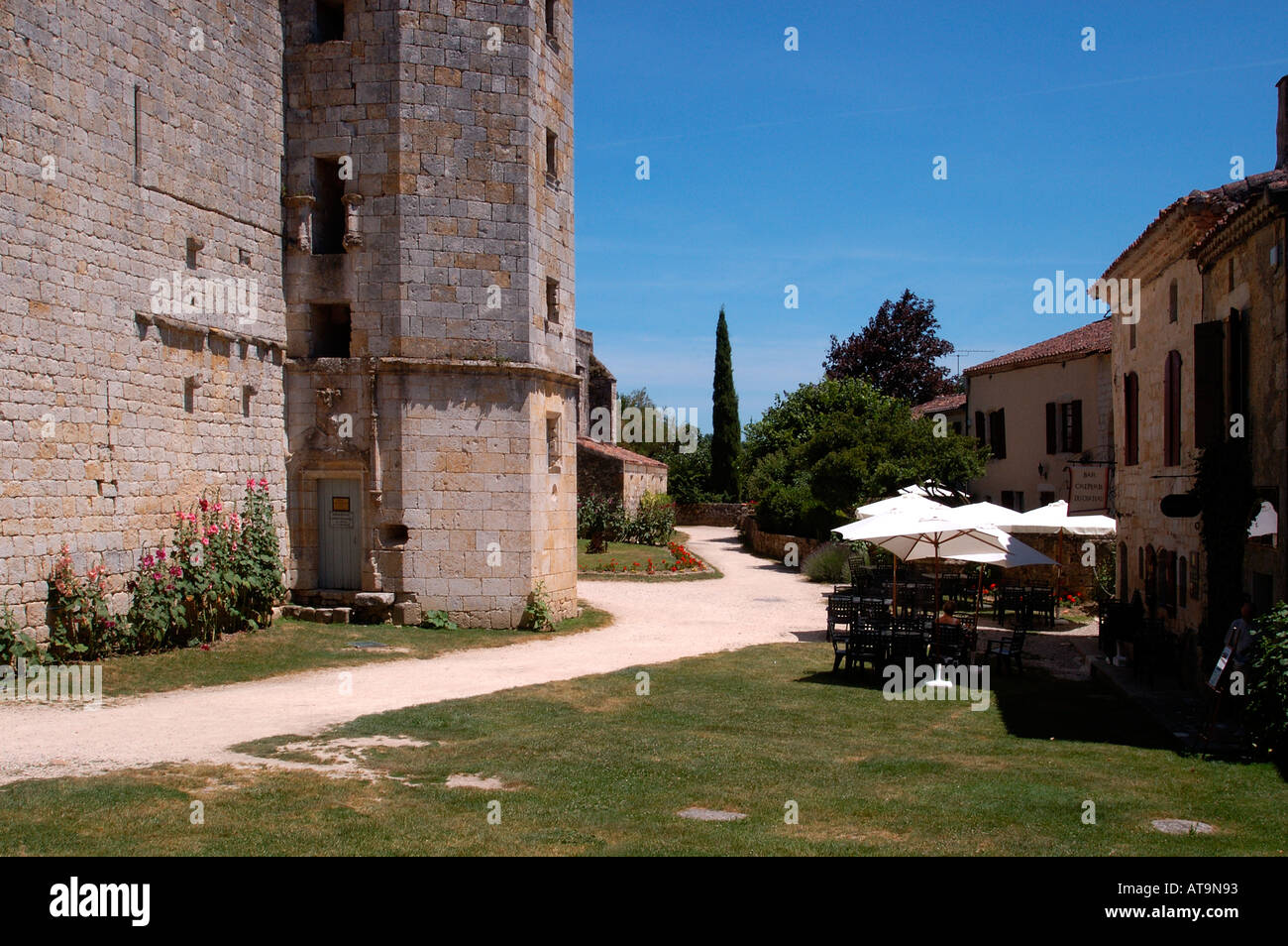 Larressingle, the smallest fortified village in France, nestling in the ...