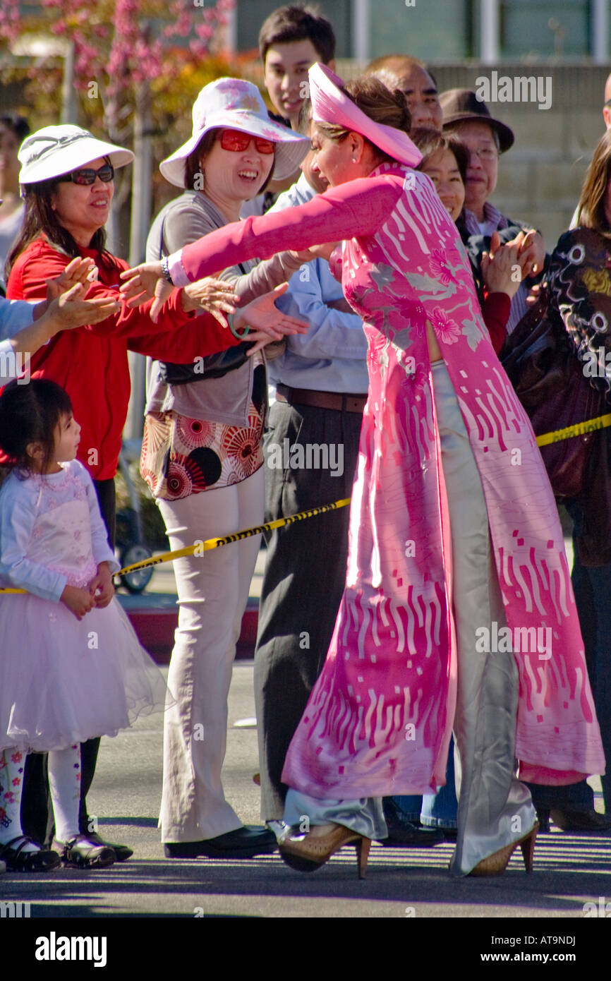 Wearing traditional Vietnamese costume Hispanic U S Congresswoman ...