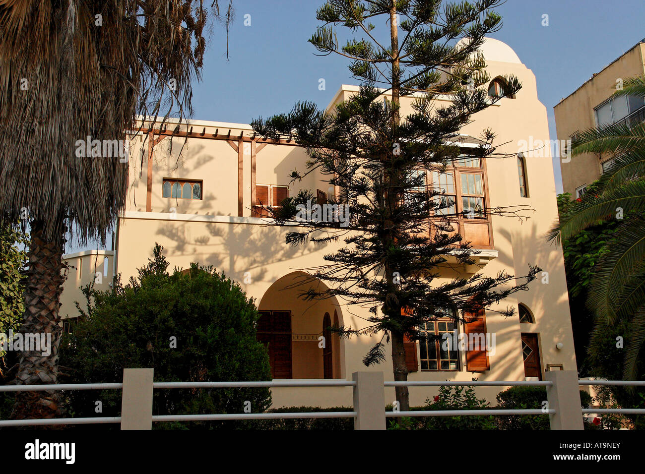 Israel Tel Aviv Bialik House a Bauhaus style building Stock Photo - Alamy