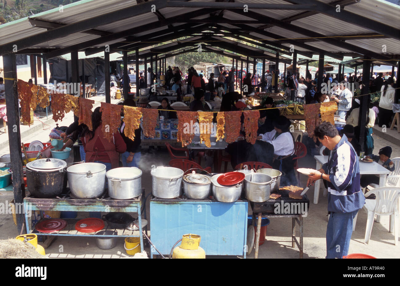 Saraguro indigenous people hi-res stock photography and images - Alamy