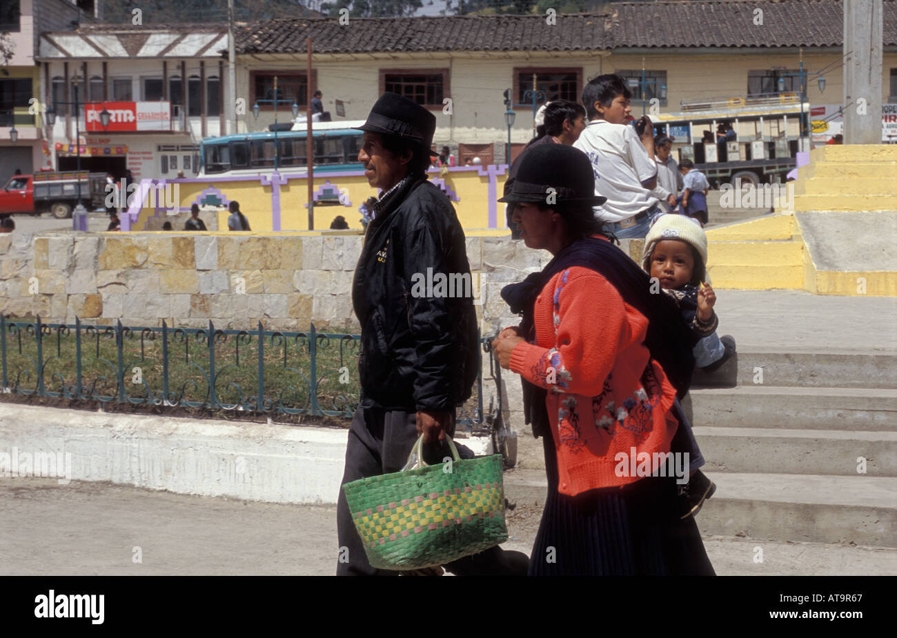 Saraguro ecuador hi-res stock photography and images - Alamy