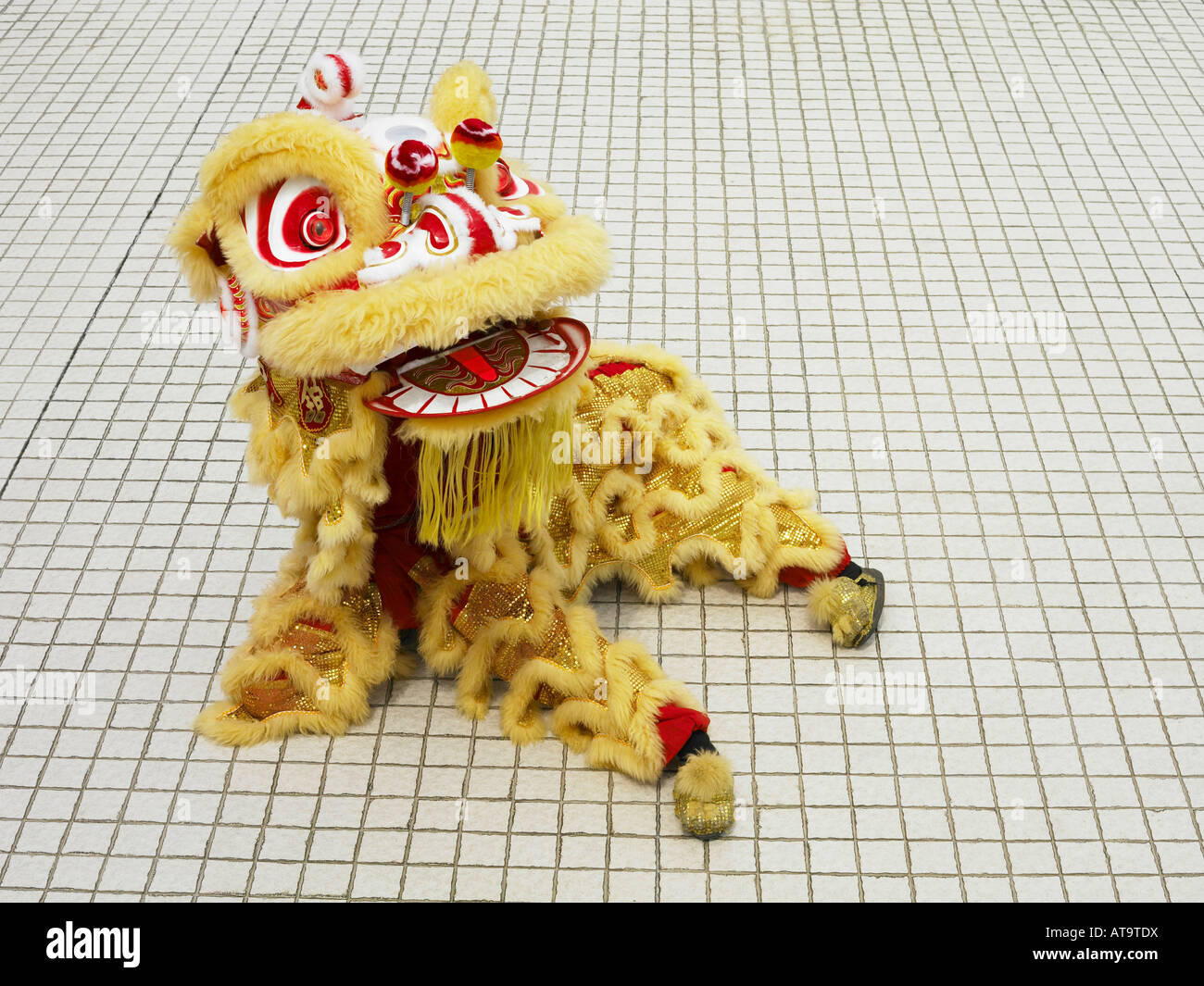 traditional lion dance Stock Photo - Alamy