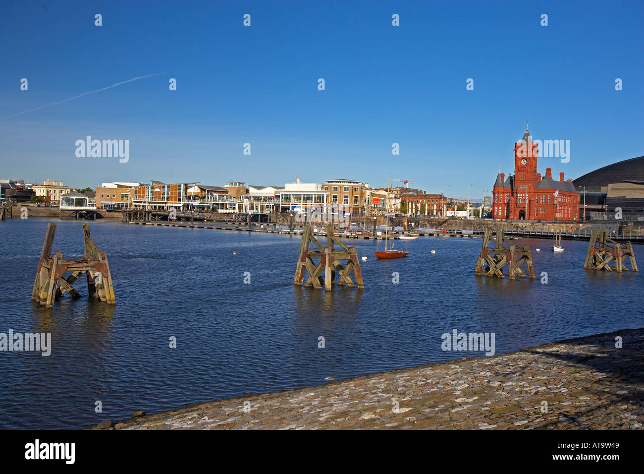 Cardiff docks old hi-res stock photography and images - Alamy