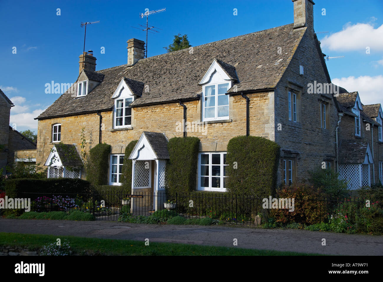 Upper slaughter manor hi-res stock photography and images - Alamy