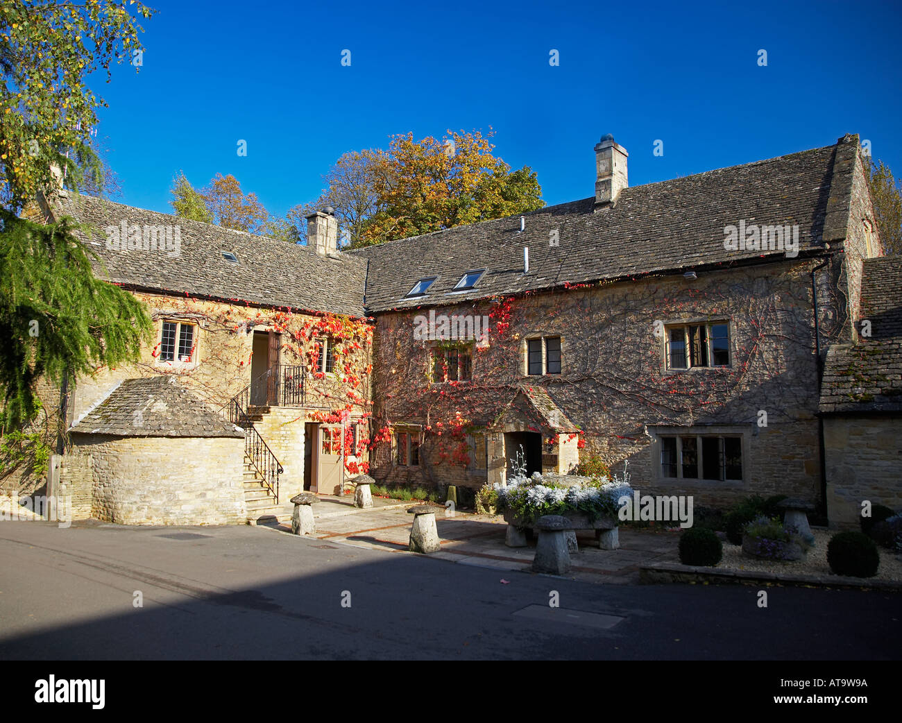 Lower slaughter manor hi-res stock photography and images - Alamy
