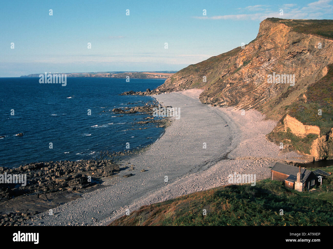 sea cliff's dizzard interesting zig zag rock formations cornwall north ...