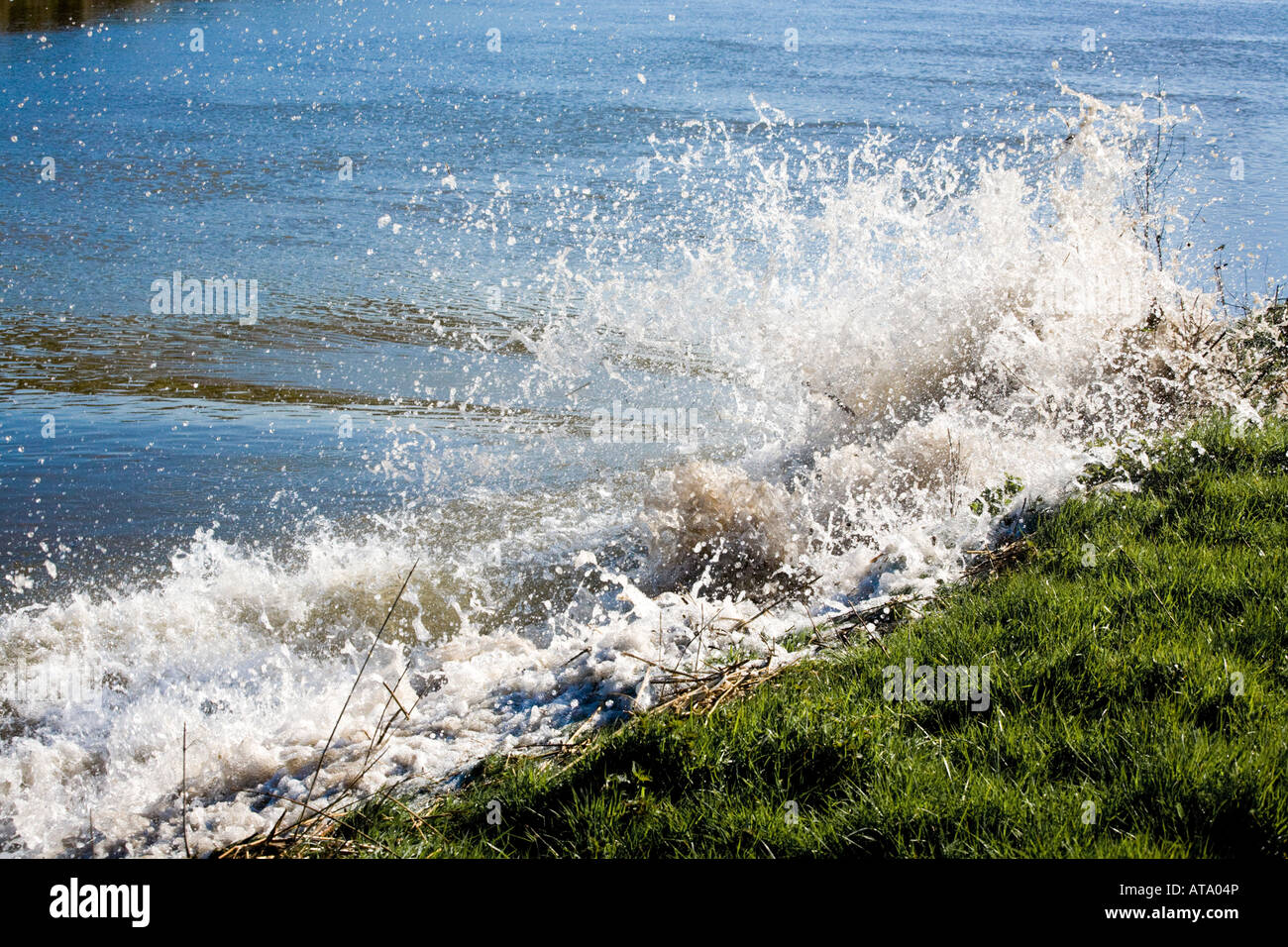 Severn bore hi-res stock photography and images - Alamy