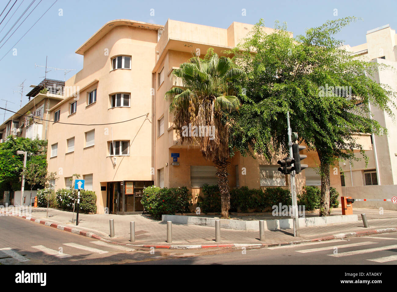 Rothschild boulevard hi-res stock photography and images - Alamy