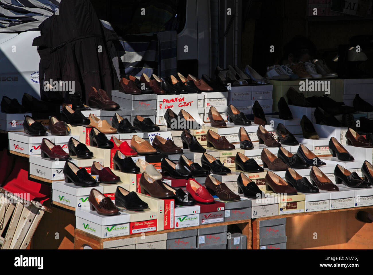 Shoe stall hi-res stock photography and images - Alamy