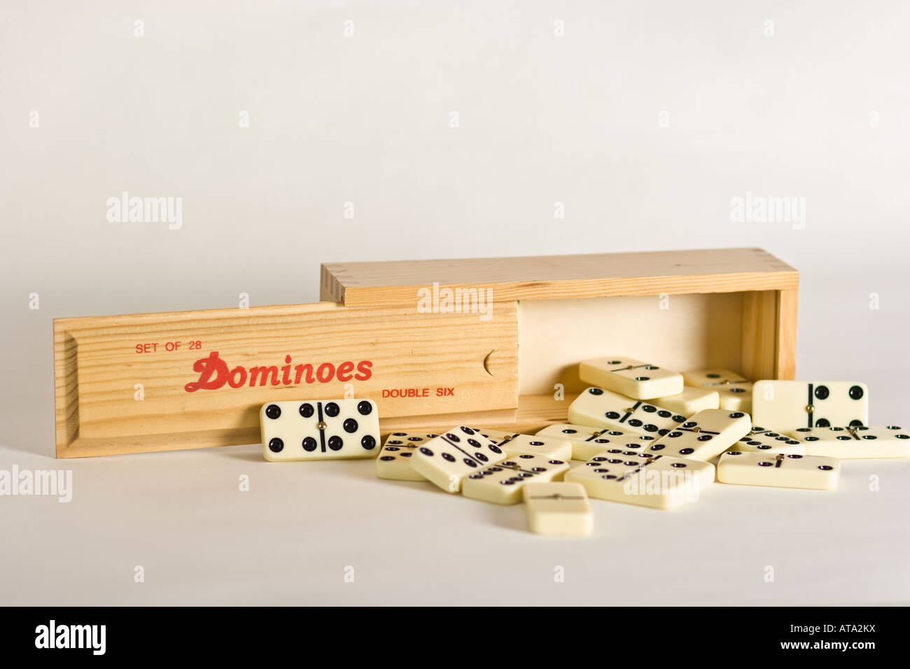 28 dominoes hi-res stock photography and images - Alamy