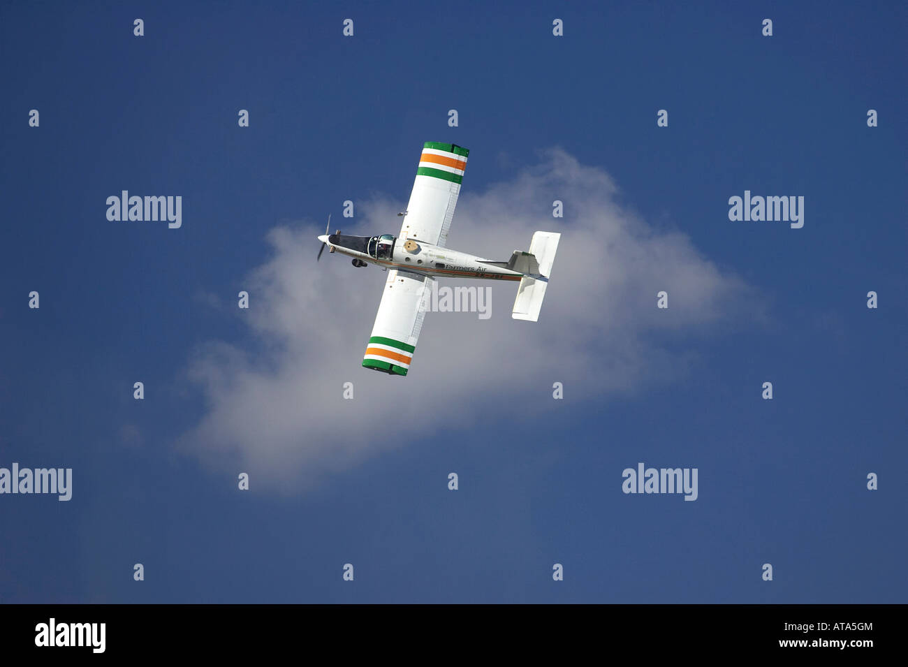 Topdressing hi-res stock photography and images - Alamy