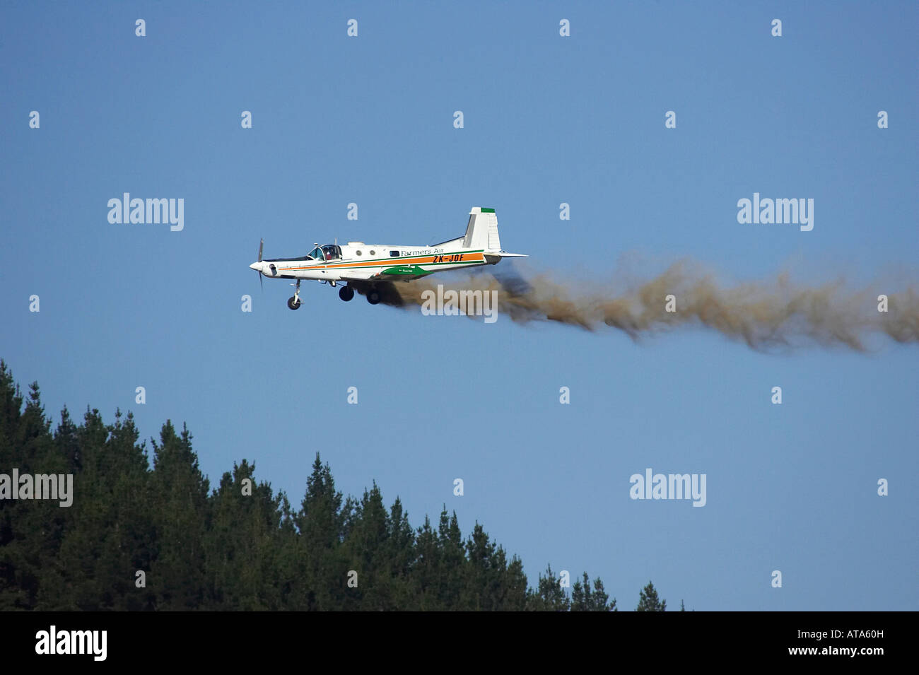 Top Dressing Plane Tukituki Valley Hawkes Bay North Island New Zealand ...