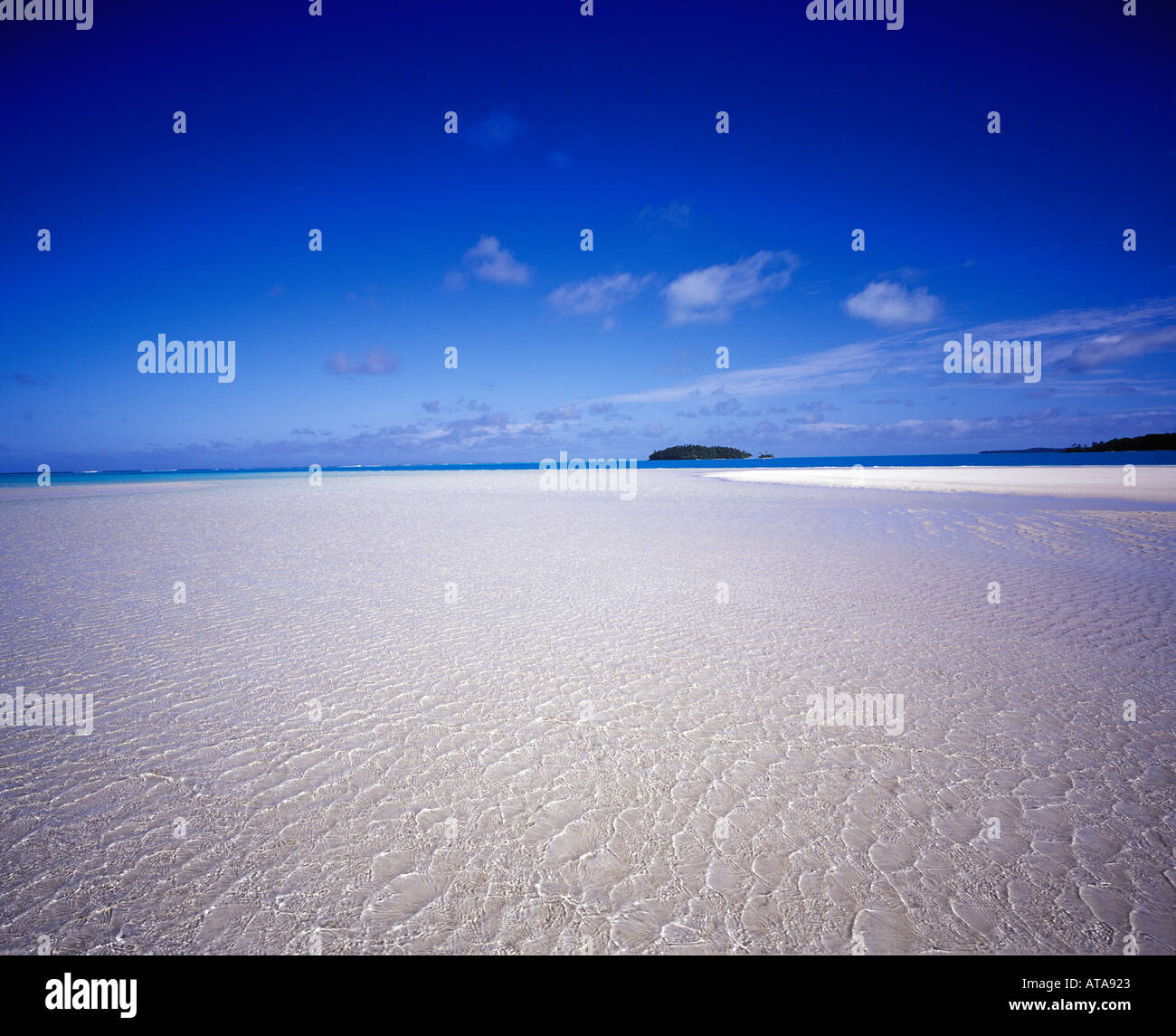 perfect tropical beach One Foot Island Aitutaki Cook Islands Stock ...
