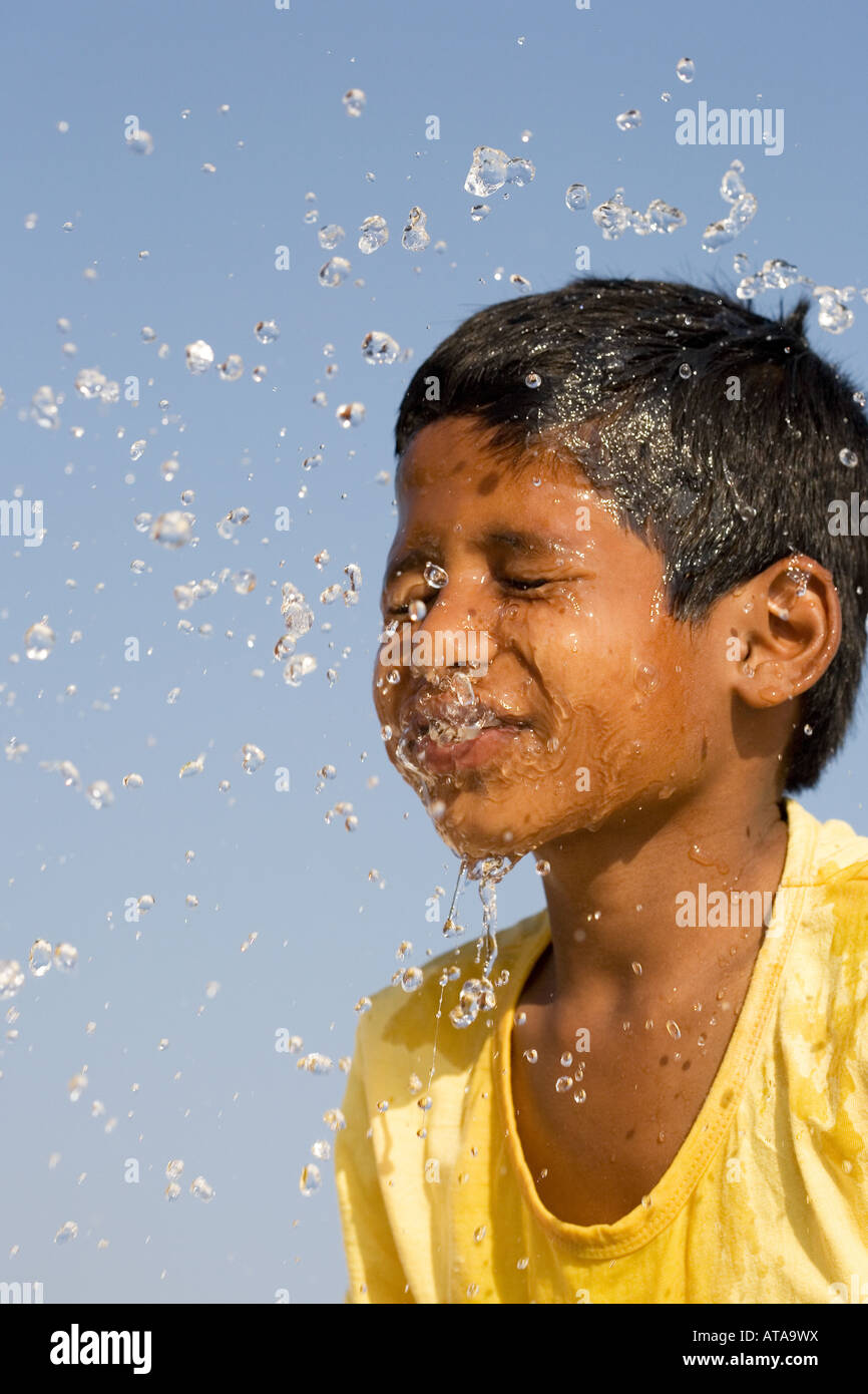 Soaking Wet Boy Stock Photos & Soaking Wet Boy Stock Images - Alamy