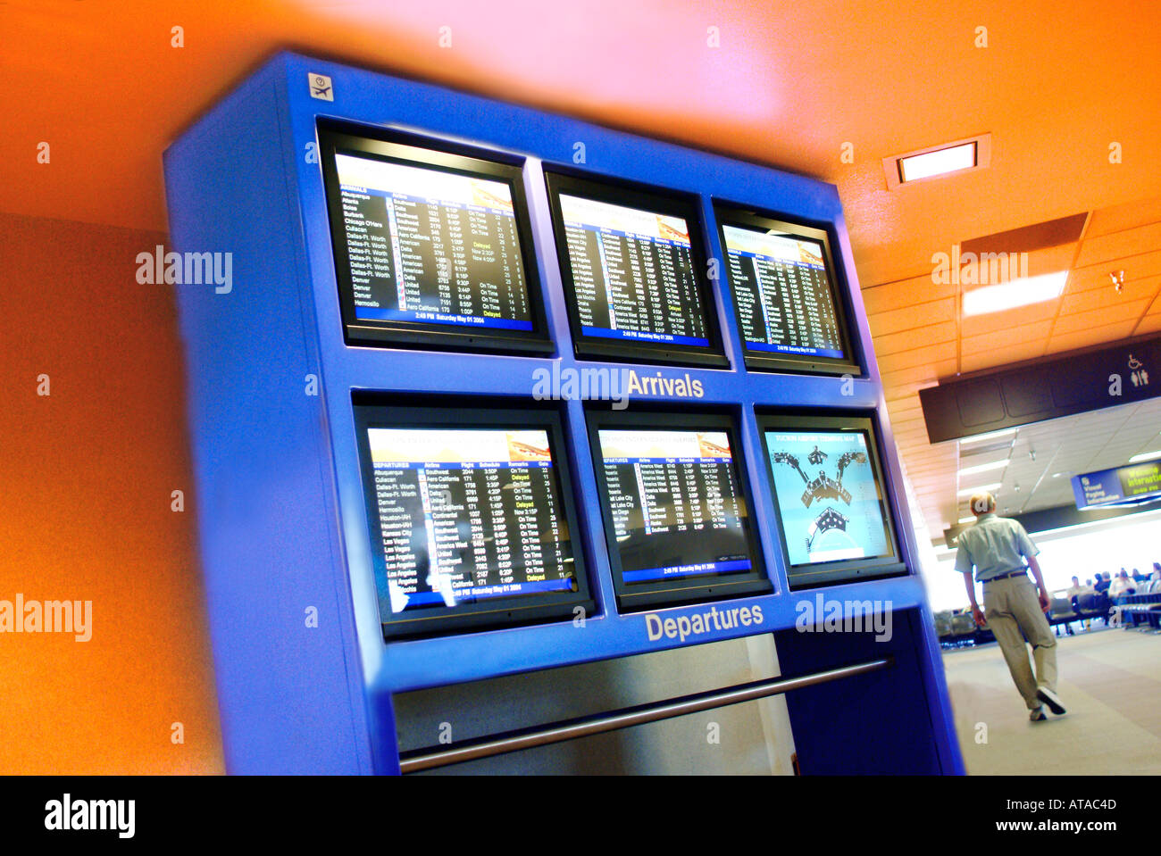 Computer monitors with colored screens Stock Photo - Alamy