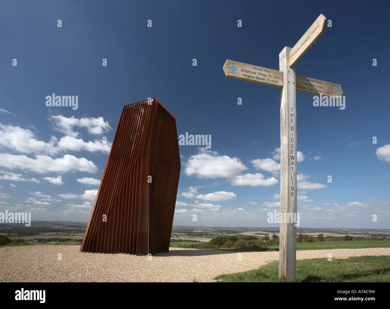 Ridgeway signpost and the "Windcatcher" installation on Dunstable Downs ...