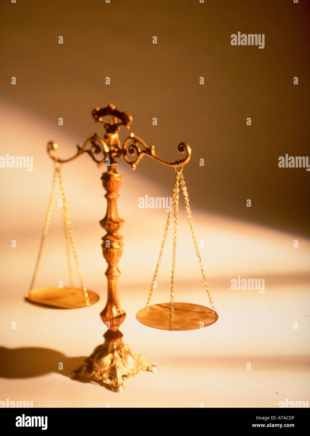 Balancing scales hi-res stock photography and images - Alamy