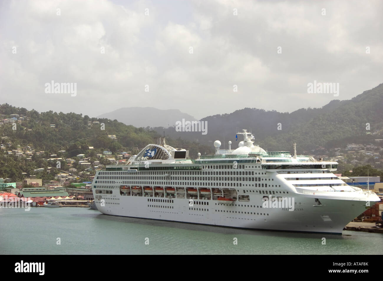 Relaxation princess cruise ship hi-res stock photography and images - Alamy