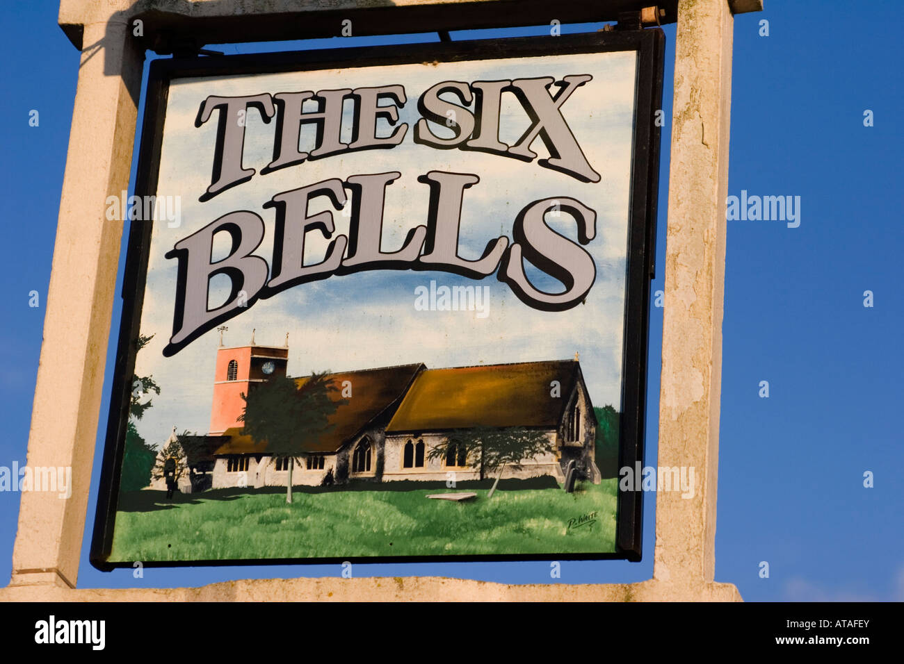 6 bells pub hi-res stock photography and images - Alamy