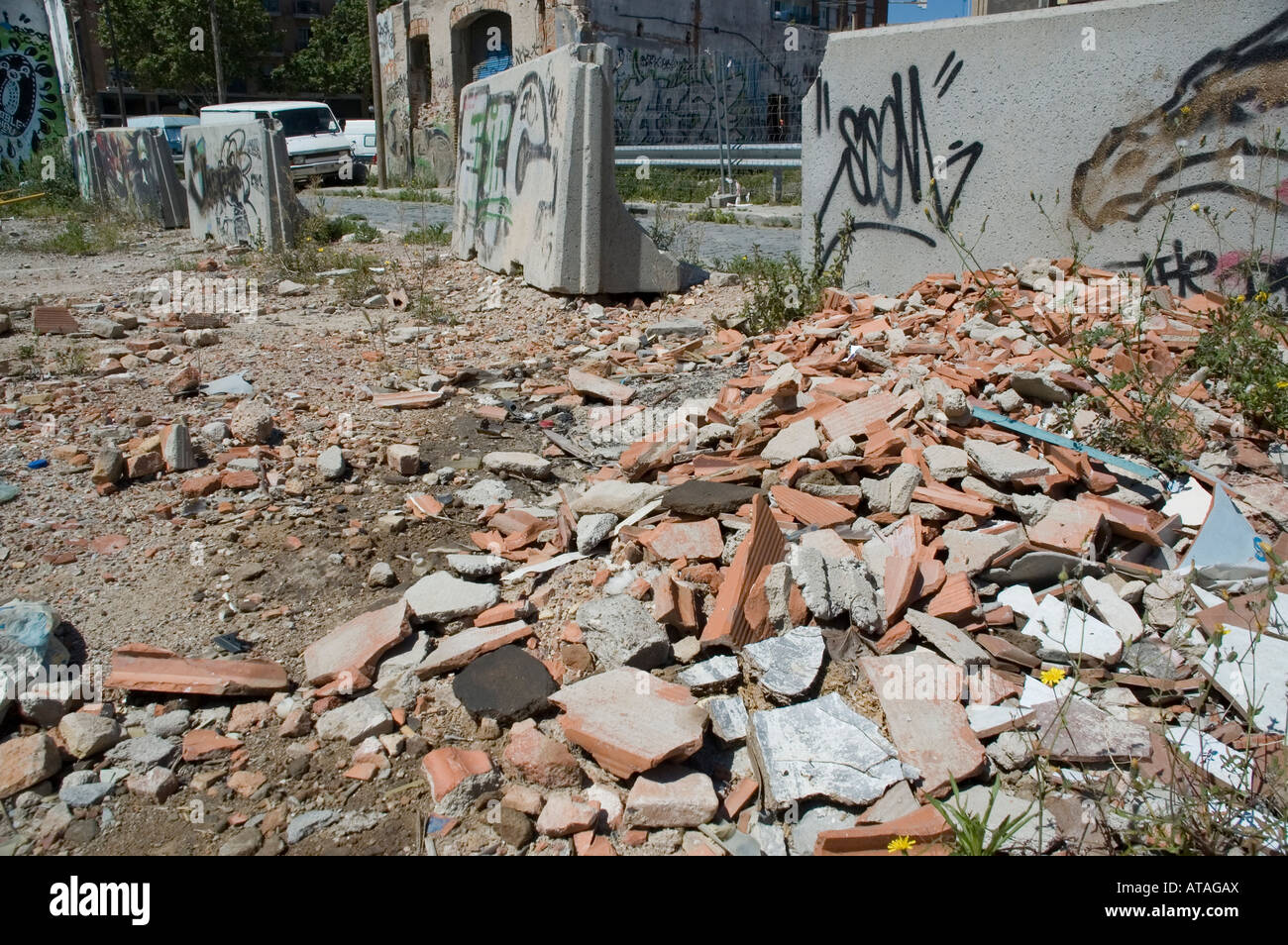 Rummage trash hi-res stock photography and images - Alamy