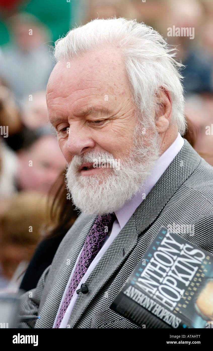 Actor fan crowd hi-res stock photography and images - Alamy