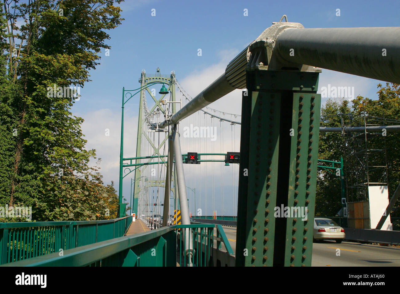 BRIDGE spanning the Frazer River in Vancouver, British Caolumbia Stock ...
