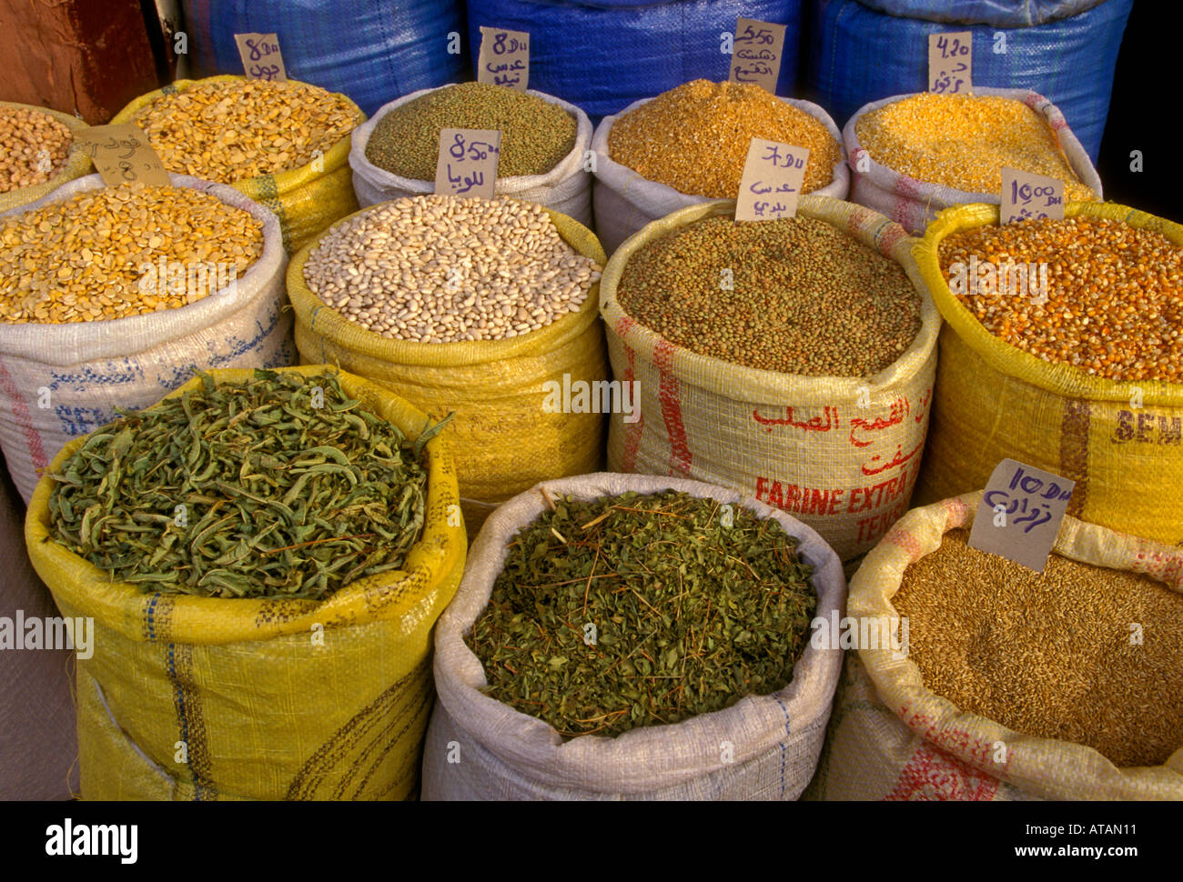 Food stall with sack of grain hi-res stock photography and images - Alamy