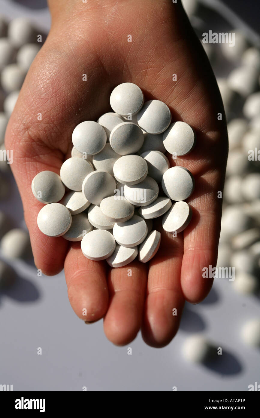 Children drug abuse hi-res stock photography and images - Alamy