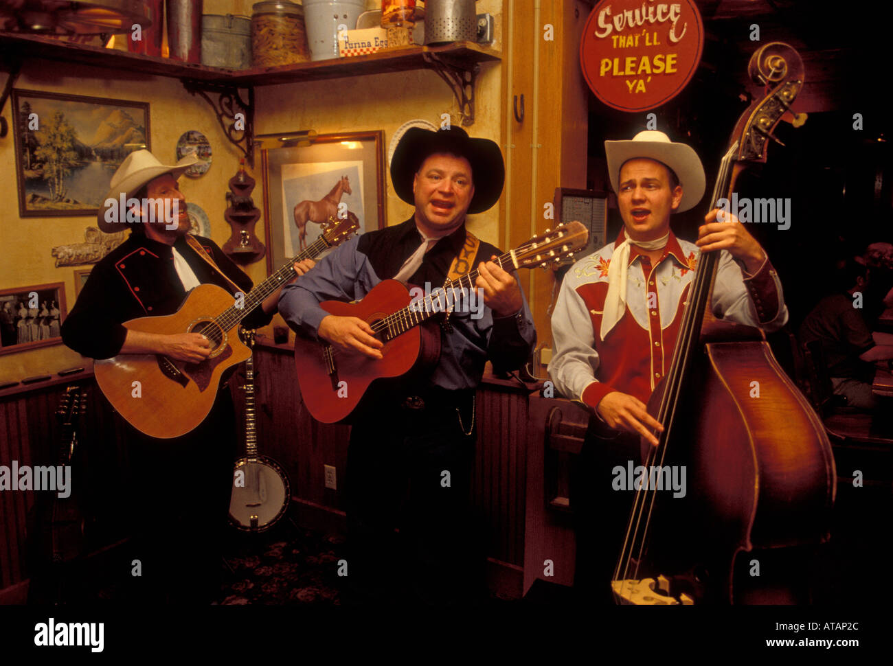 Musical artist hi-res stock photography and images - Alamy