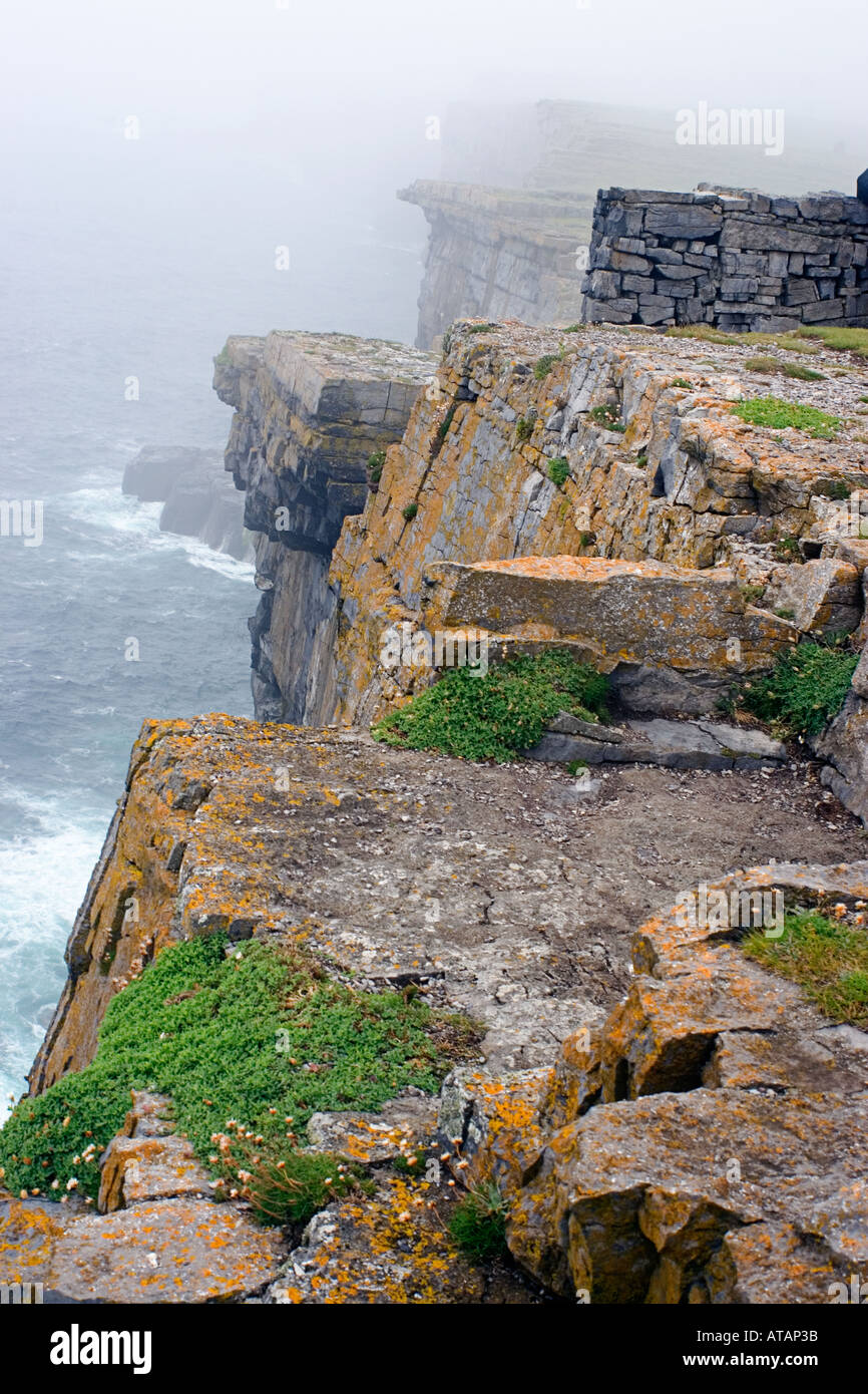 Cliffs inis mor hi-res stock photography and images - Alamy