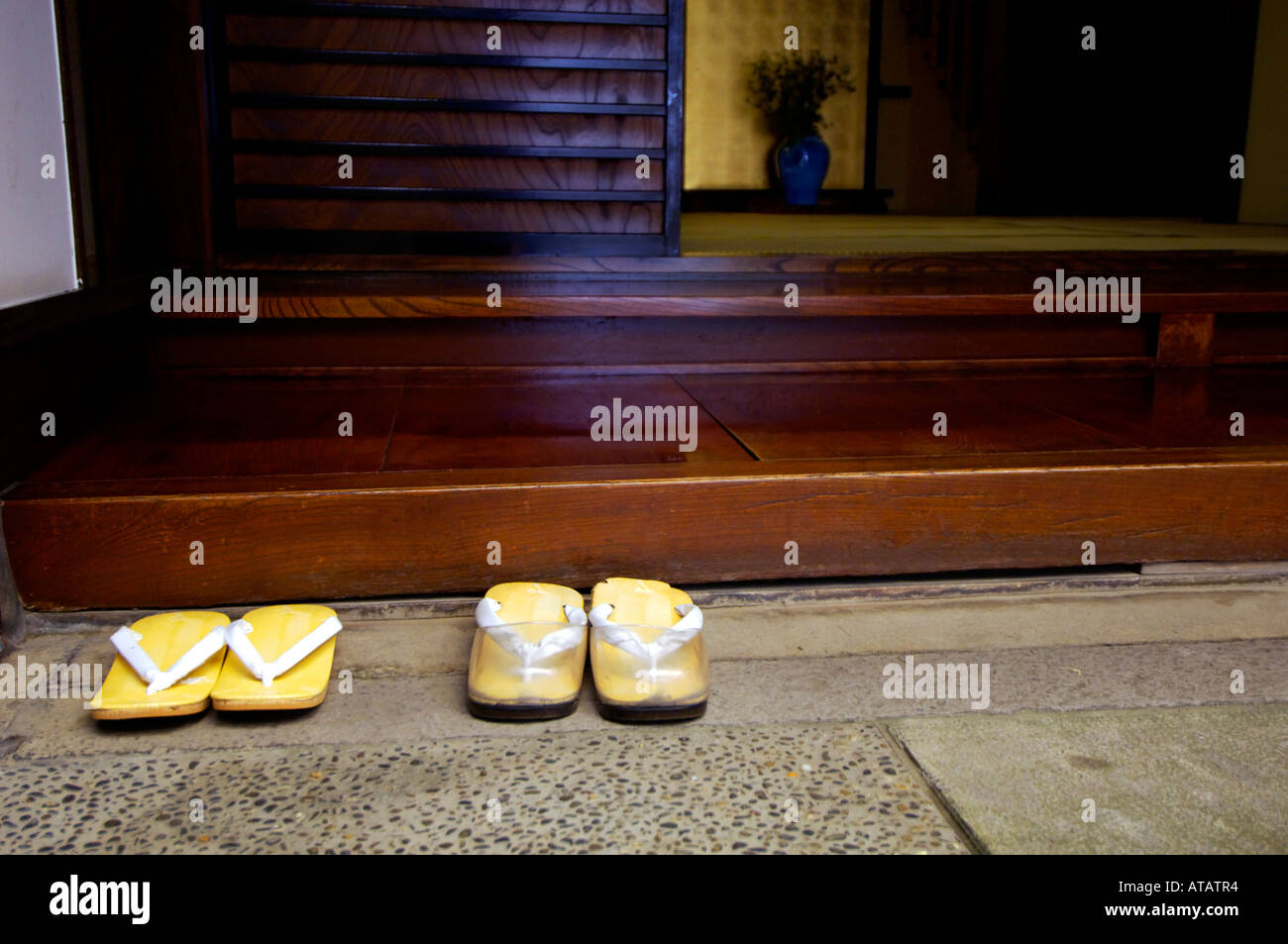 Zori japanese sandals hi-res stock photography and images - Alamy