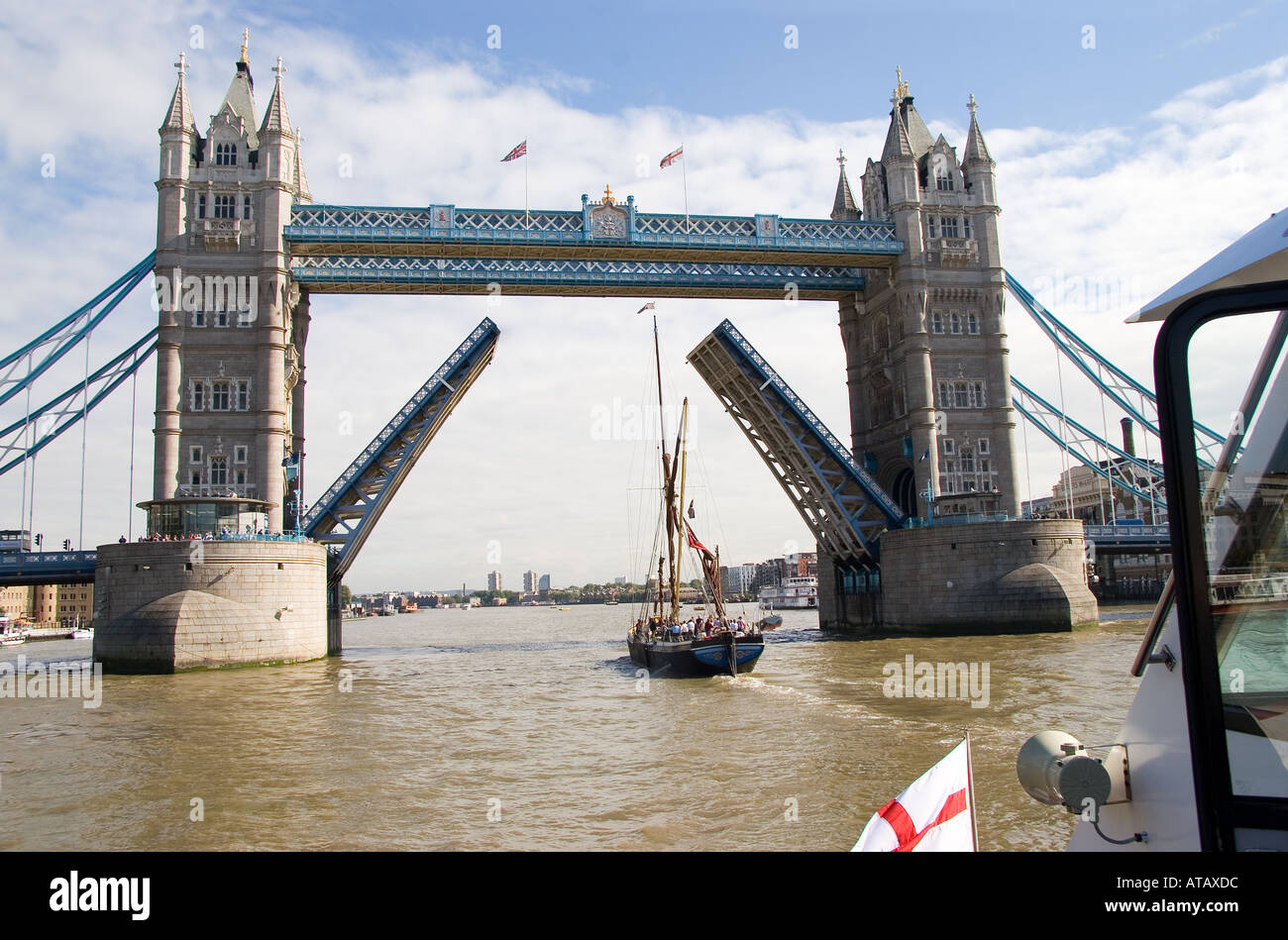 Tower Bridge open Stock Photo - Alamy